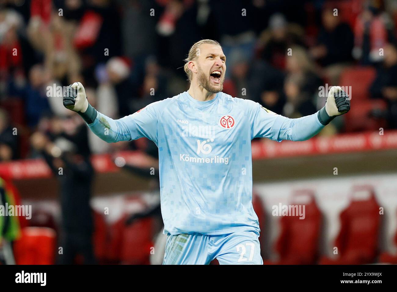 Torwart robin zentner 1 fsv mainz 05 hi-res stock photography and ...