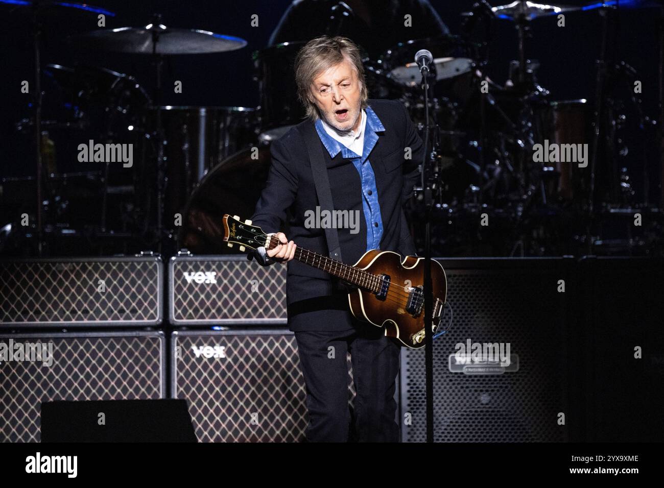 Sir paul mccartney 2025 hi-res stock photography and images - Alamy