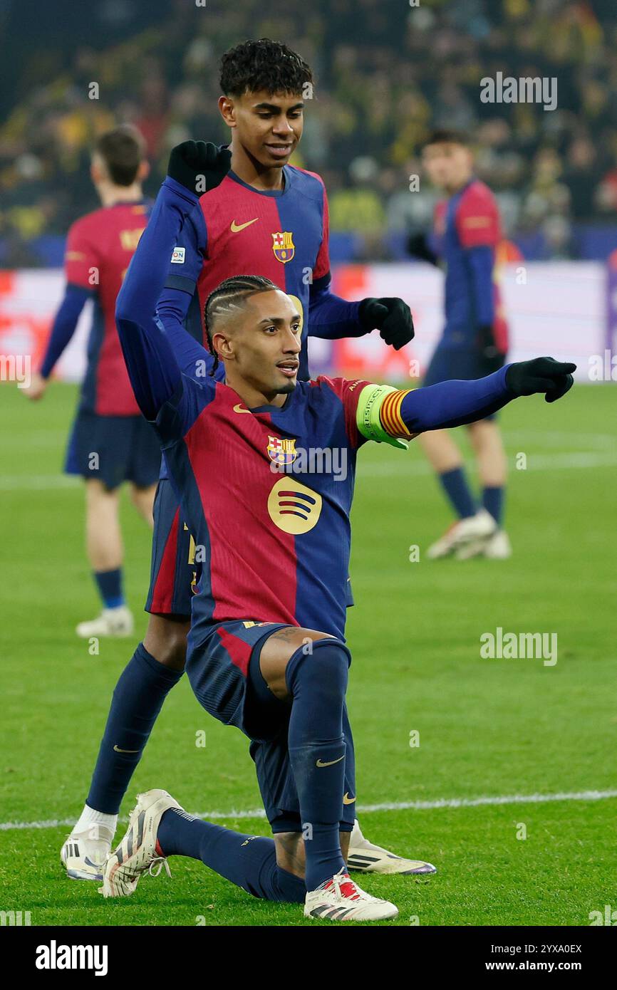 Raphinha and lamine yamal hi-res stock photography and images - Alamy