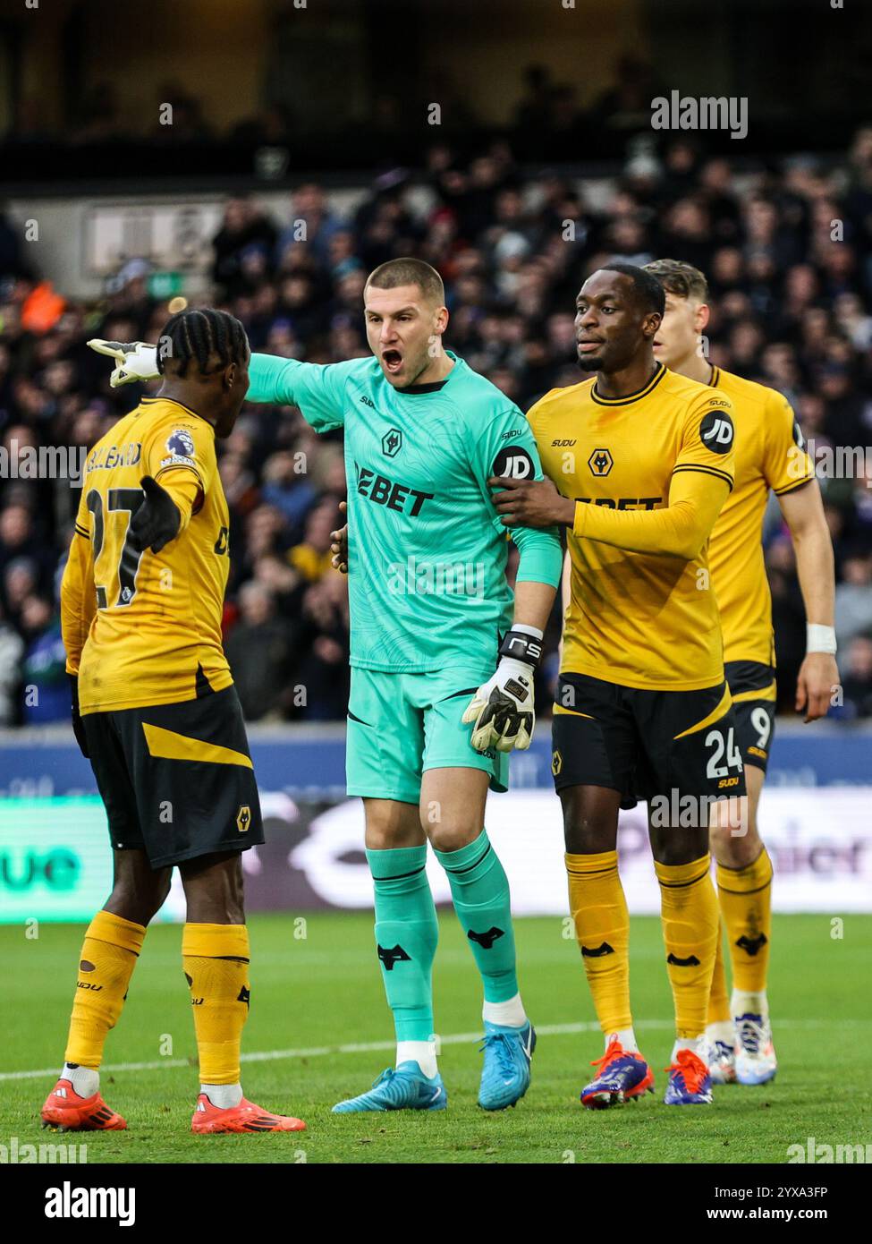 Wolverhampton, England, December 14th 2024: Goalkeeper Sam Johnstone ...