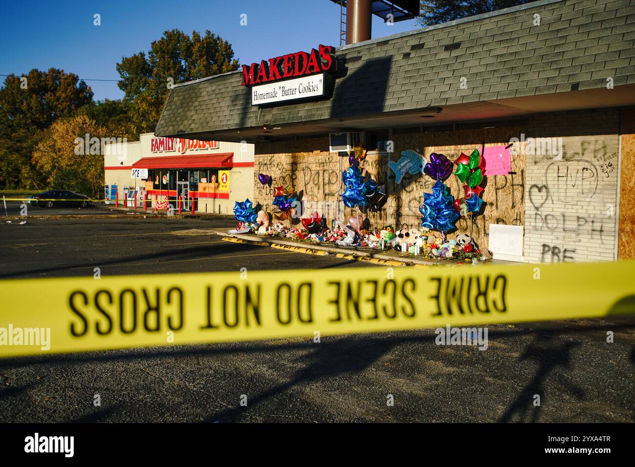 Crime scene police tape flowers hi-res stock photography and images - Alamy