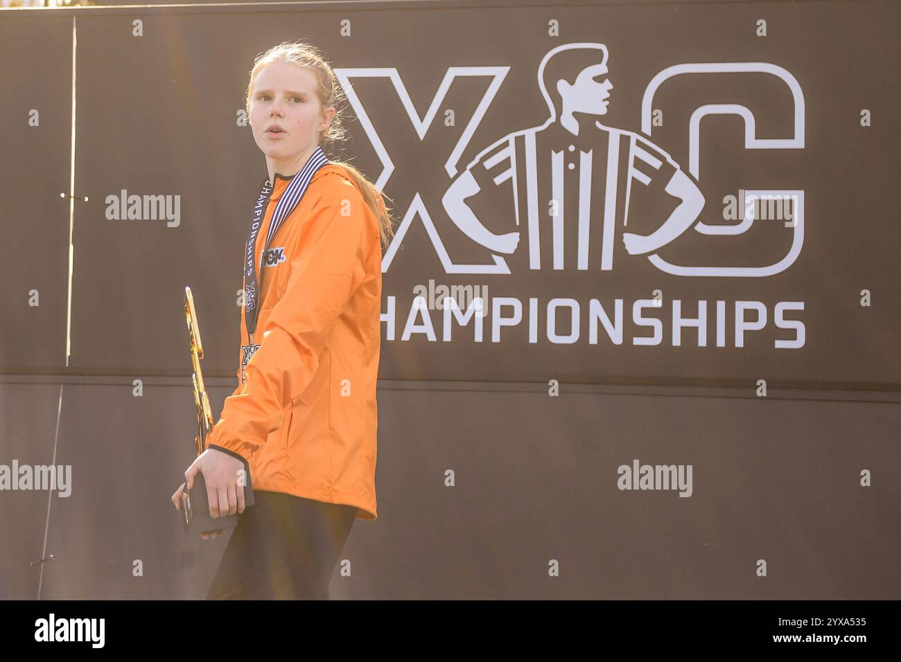 Elizabeth Leachman pose after the girls race in after the Foot Locker ...