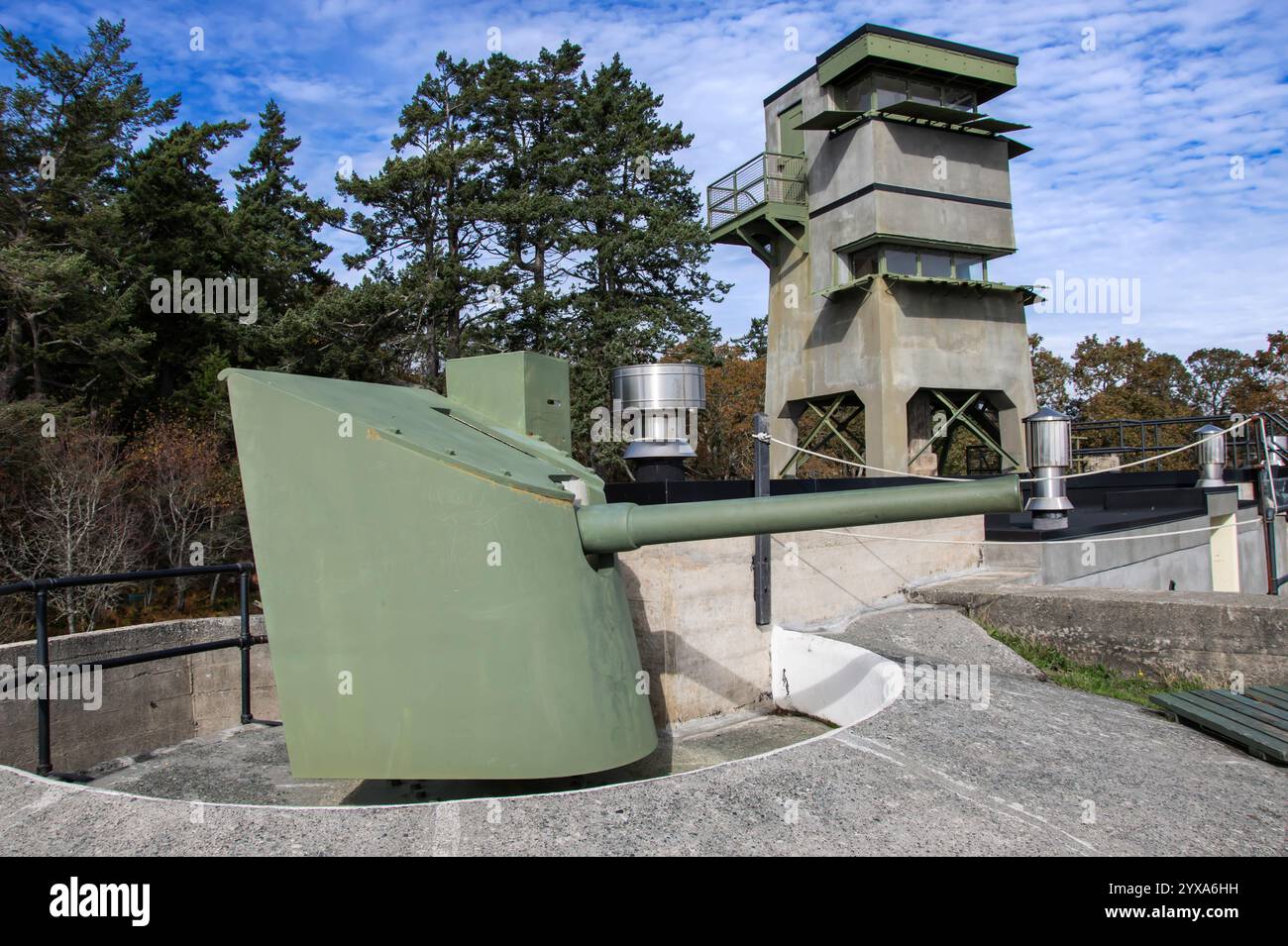 Quick firing gun at Fort Rodd Hill & Fisgard Lighthouse National ...