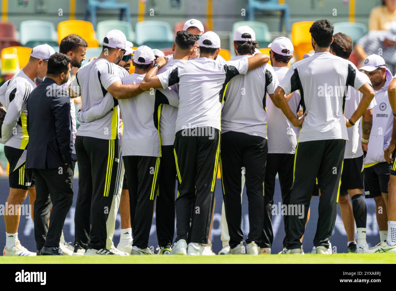 Wicket huddle hi-res stock photography and images - Alamy