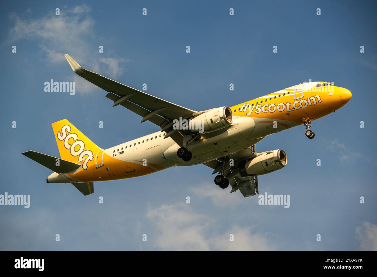 Scoot, Airbus A320-200, 9V-TRM on Final Approach to Singapore Changi ...