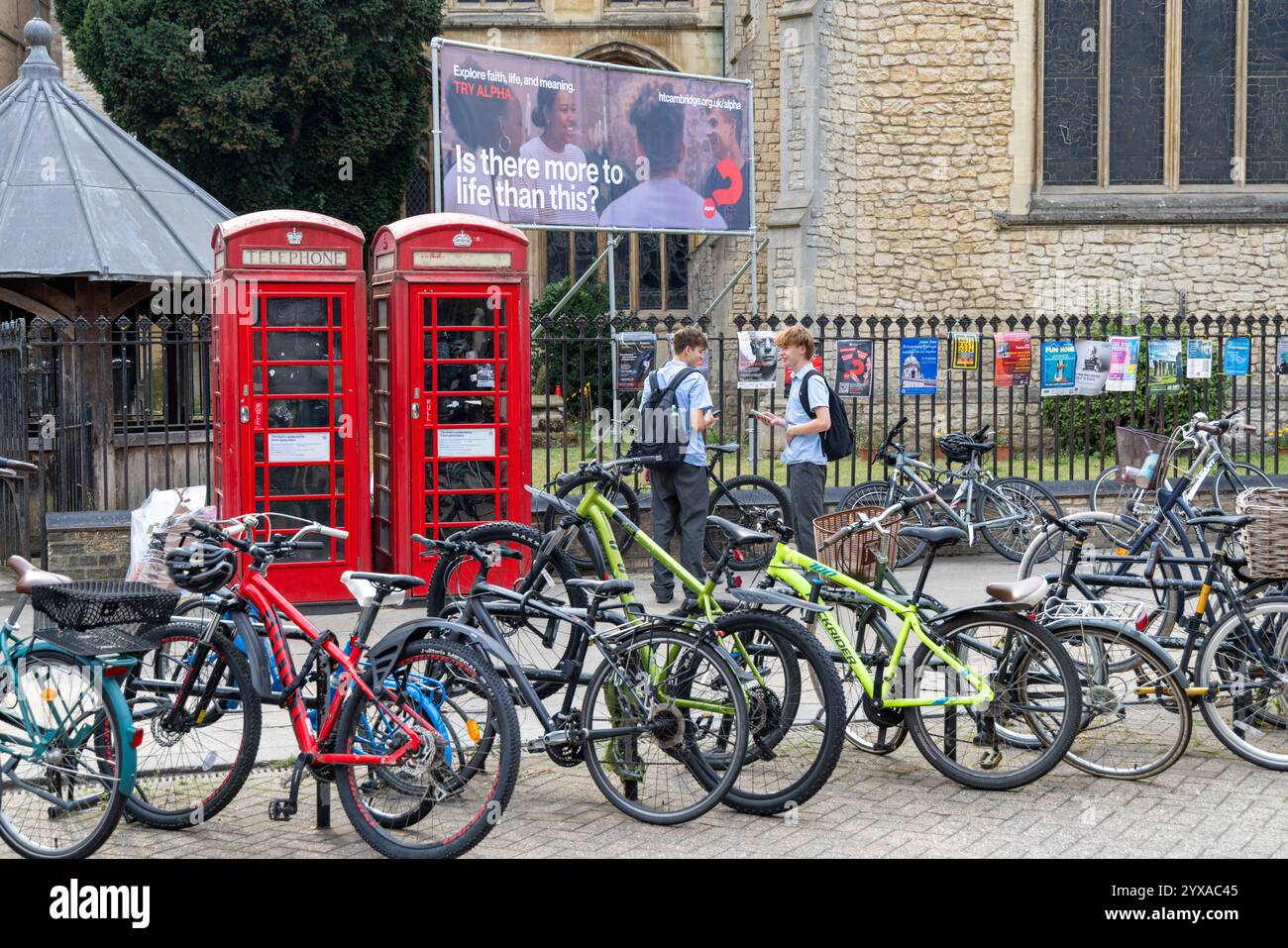 Cambridge England, student bicycles parked in the city centre beside ...