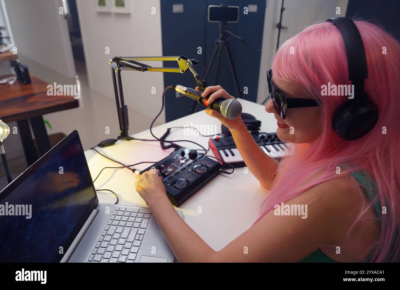Beautiful young singer and musician broadcast from her home studio ...