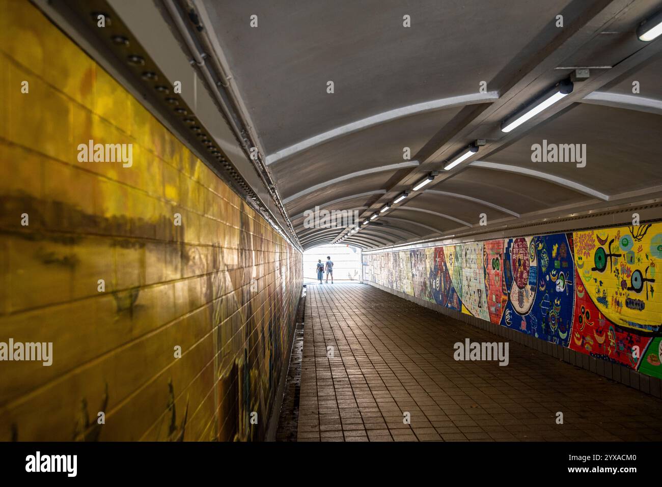 Tunnels in singapore hi-res stock photography and images - Alamy