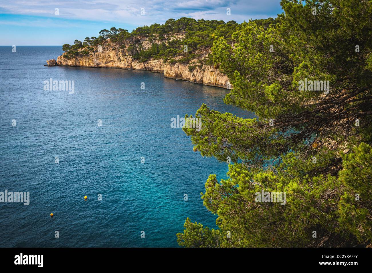 Beautiful viewpoint with great mediterranean bay and azure sea ...