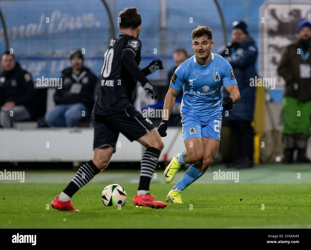 Sean dulic hi-res stock photography and images - Alamy