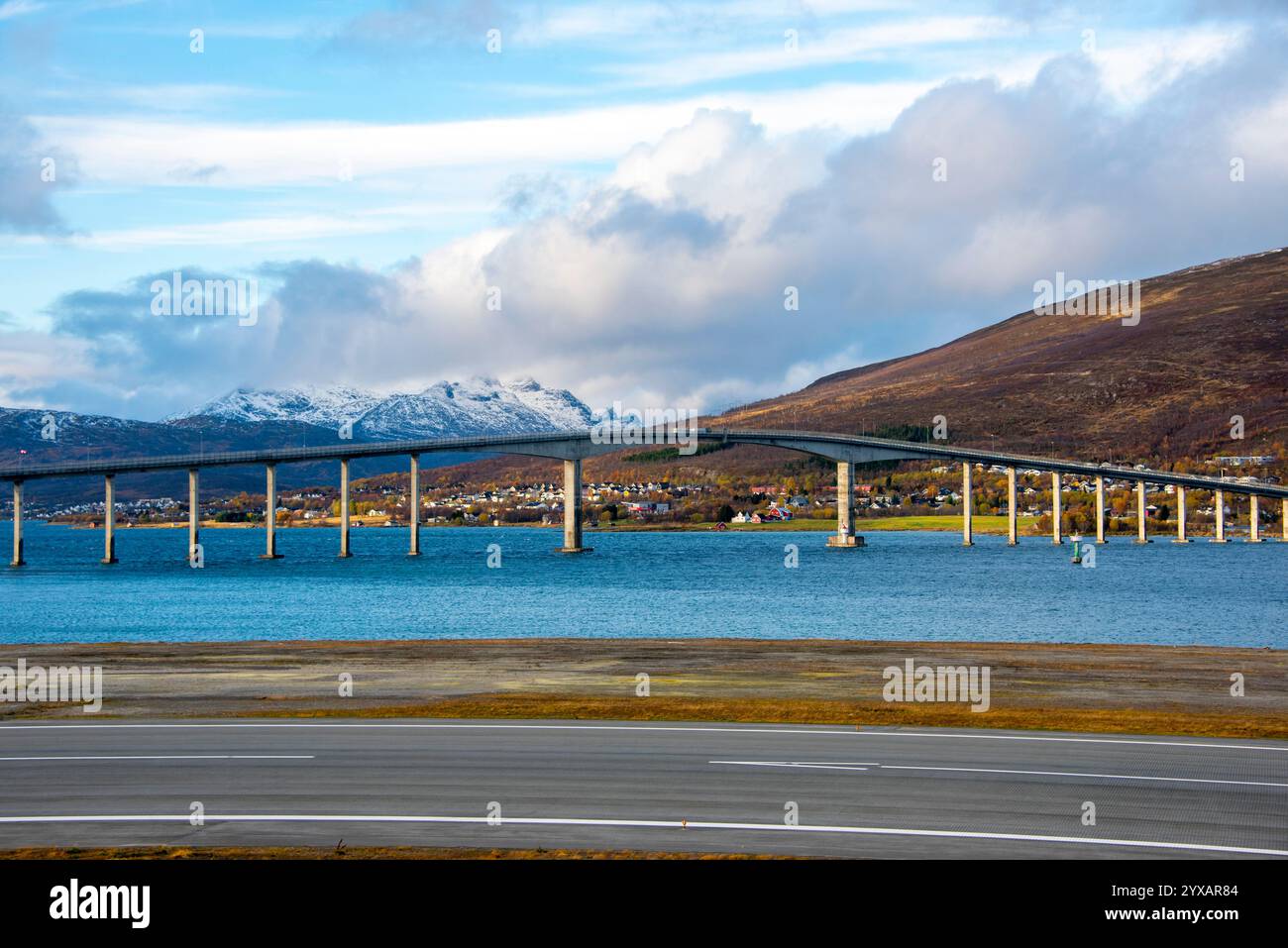Bridge in tromso hi-res stock photography and images - Alamy