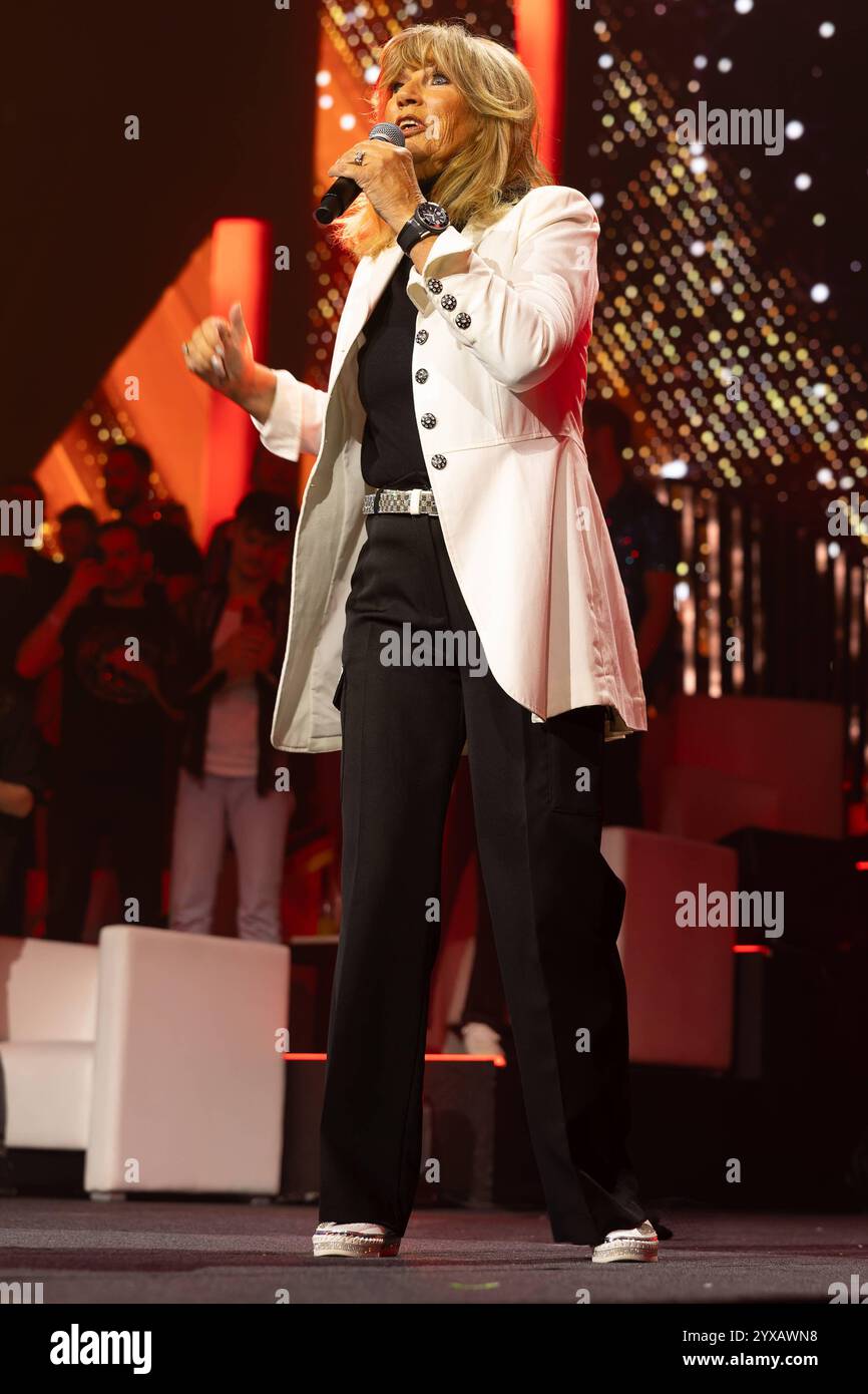 Maggie macneal hi-res stock photography and images - Alamy