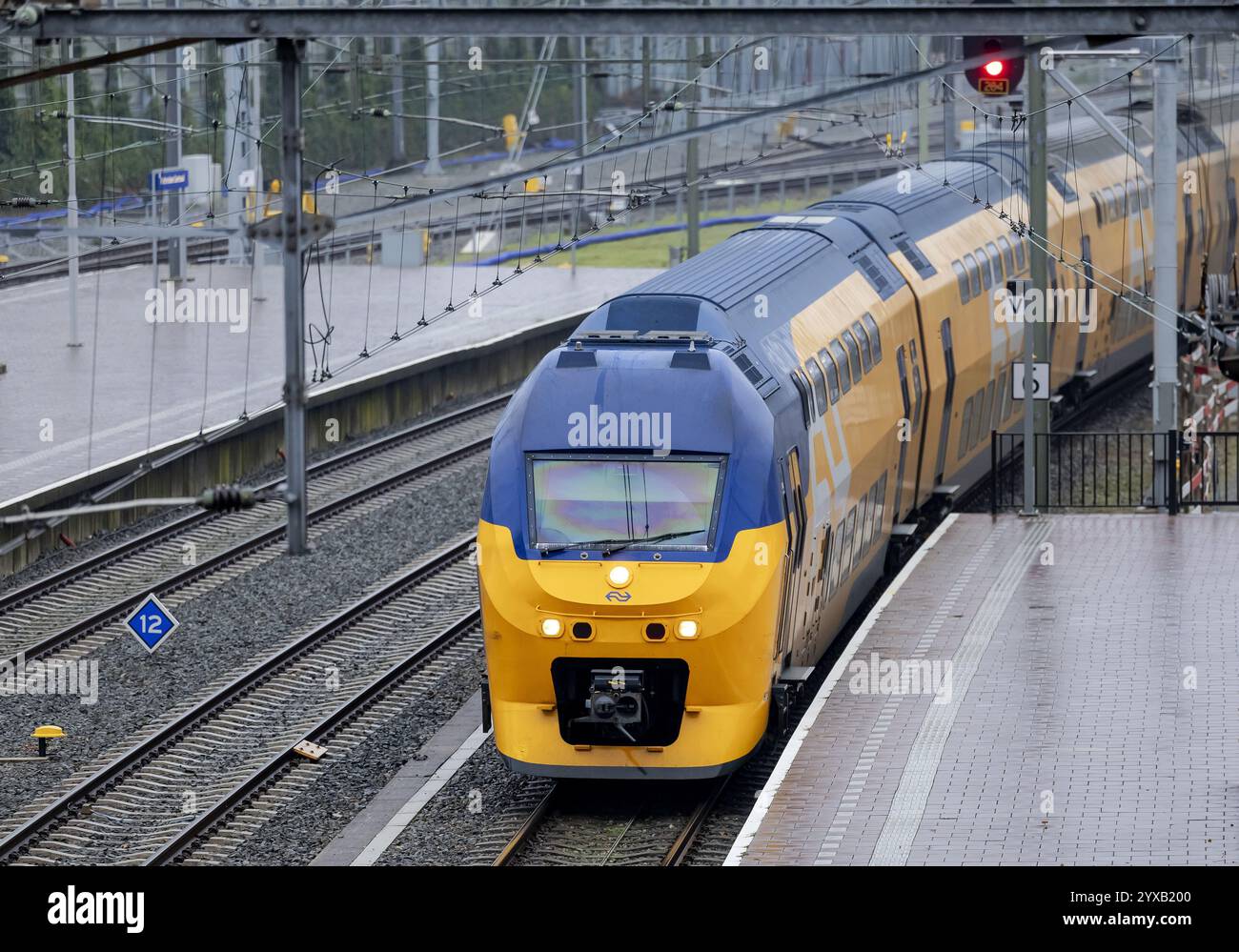 ROTTERDAM - A train at Rotterdam Centraal station on the day the NS's ...
