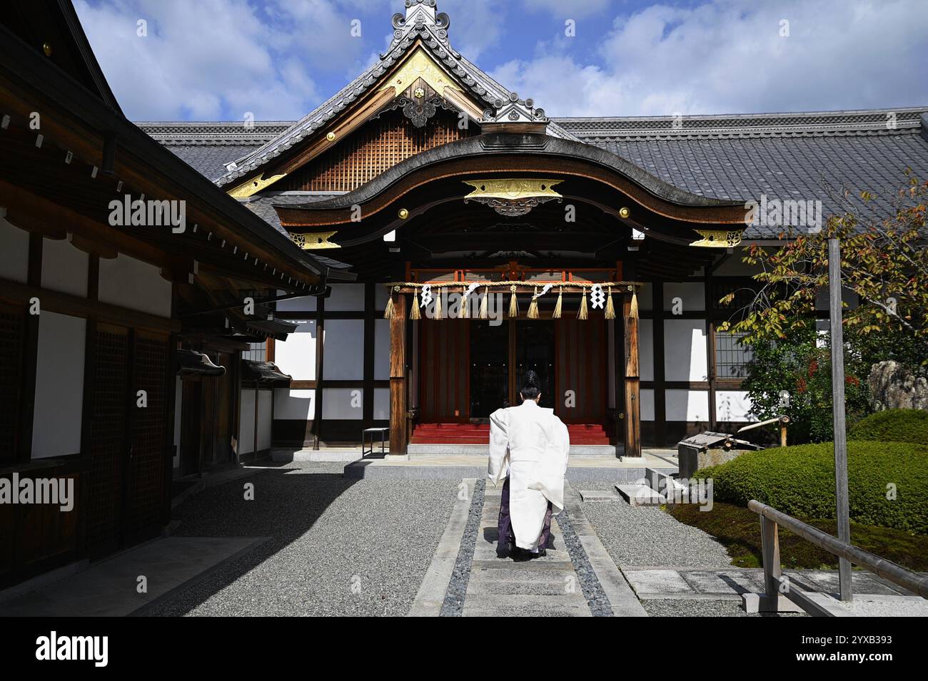 A divine Master of Ceremonies known as Kannushi (Shinshoku) at the ...