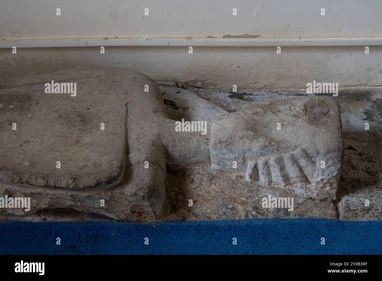 Knight effigy in St. Michael and All Angels Church, Alkerton ...