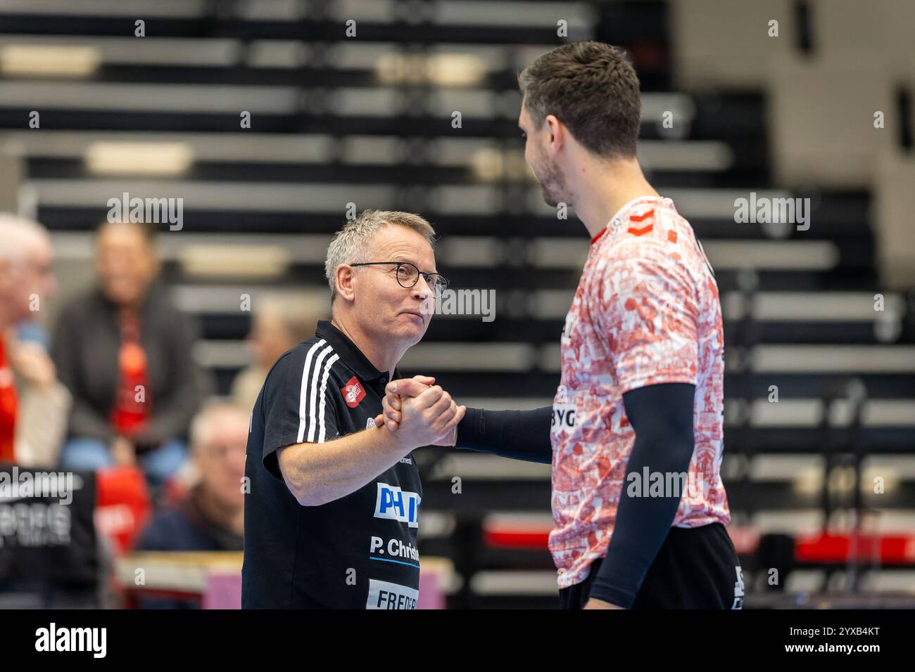 Aalborg, Denmark. 14th, December 2024. Haed coach Gudmundur Gudmundsson ...