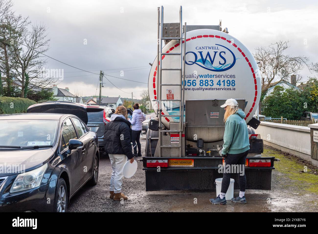 Water tanker being used due to water shortage in Dunmanway, West Cork ...