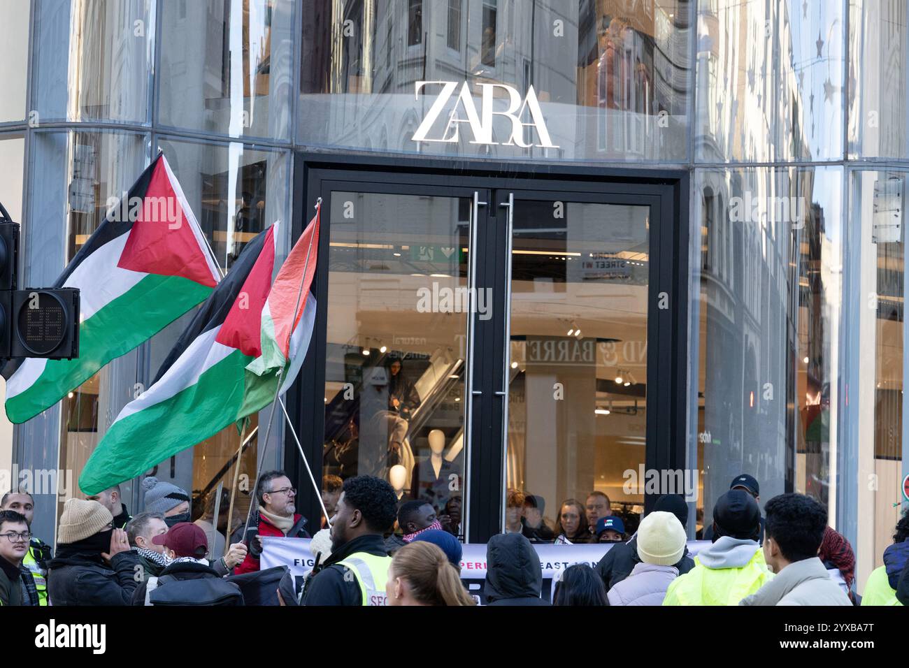 Rolling picket on Oxford Street organised by FRFI targeting Zara, Nike ...