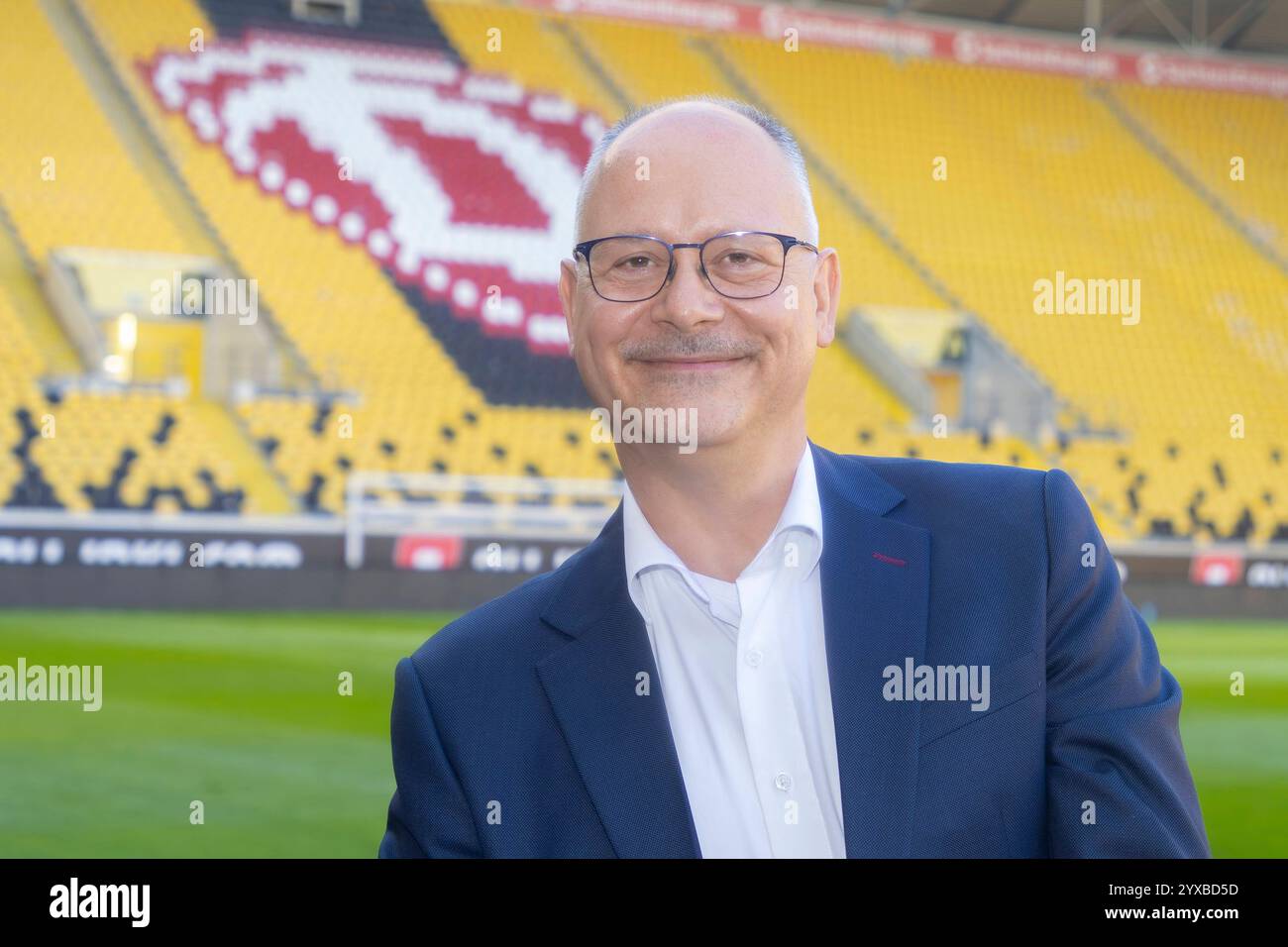 Martin Lehmann Kreuzkantor im Rudolf-Harbig-Stadion Dresden. *** Martin Lehmann Kreuzkantor at ...