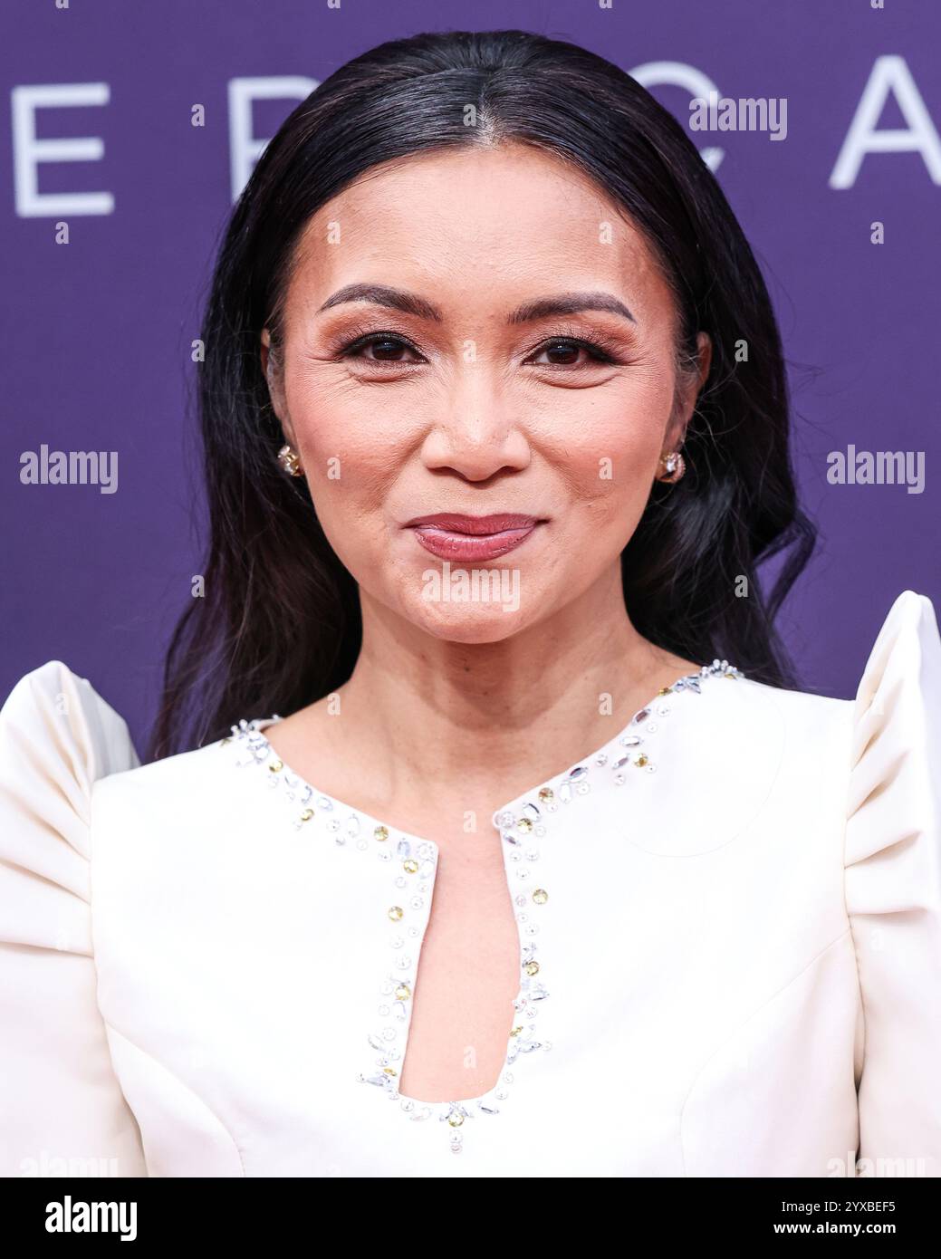 BEVERLY HILLS, LOS ANGELES, CALIFORNIA, USA - DECEMBER 14: Jennifer Paz ...