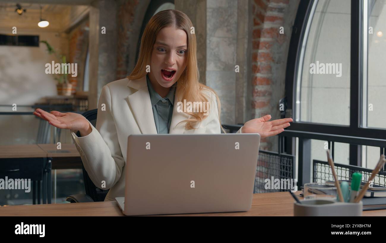 Caucasian businesswoman girl female entrepreneur office business woman ...