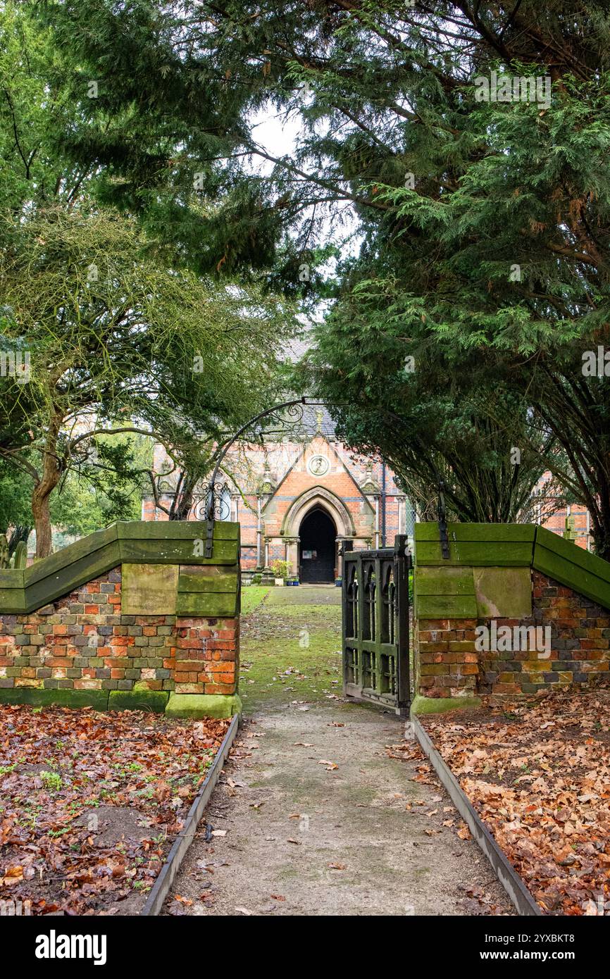 Open gate leading path open hi-res stock photography and images - Alamy
