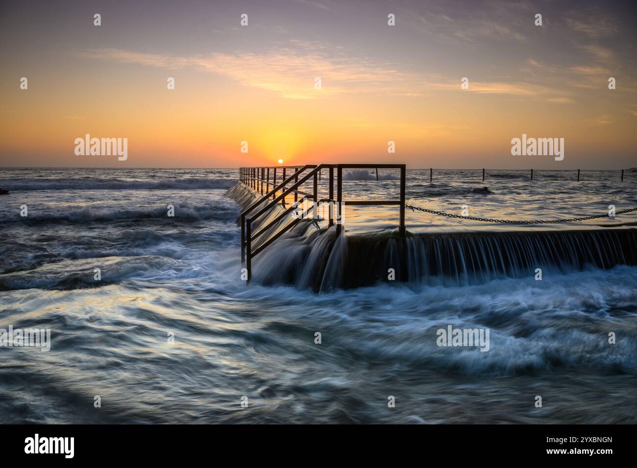 Cronulla beach sunset hi-res stock photography and images - Alamy