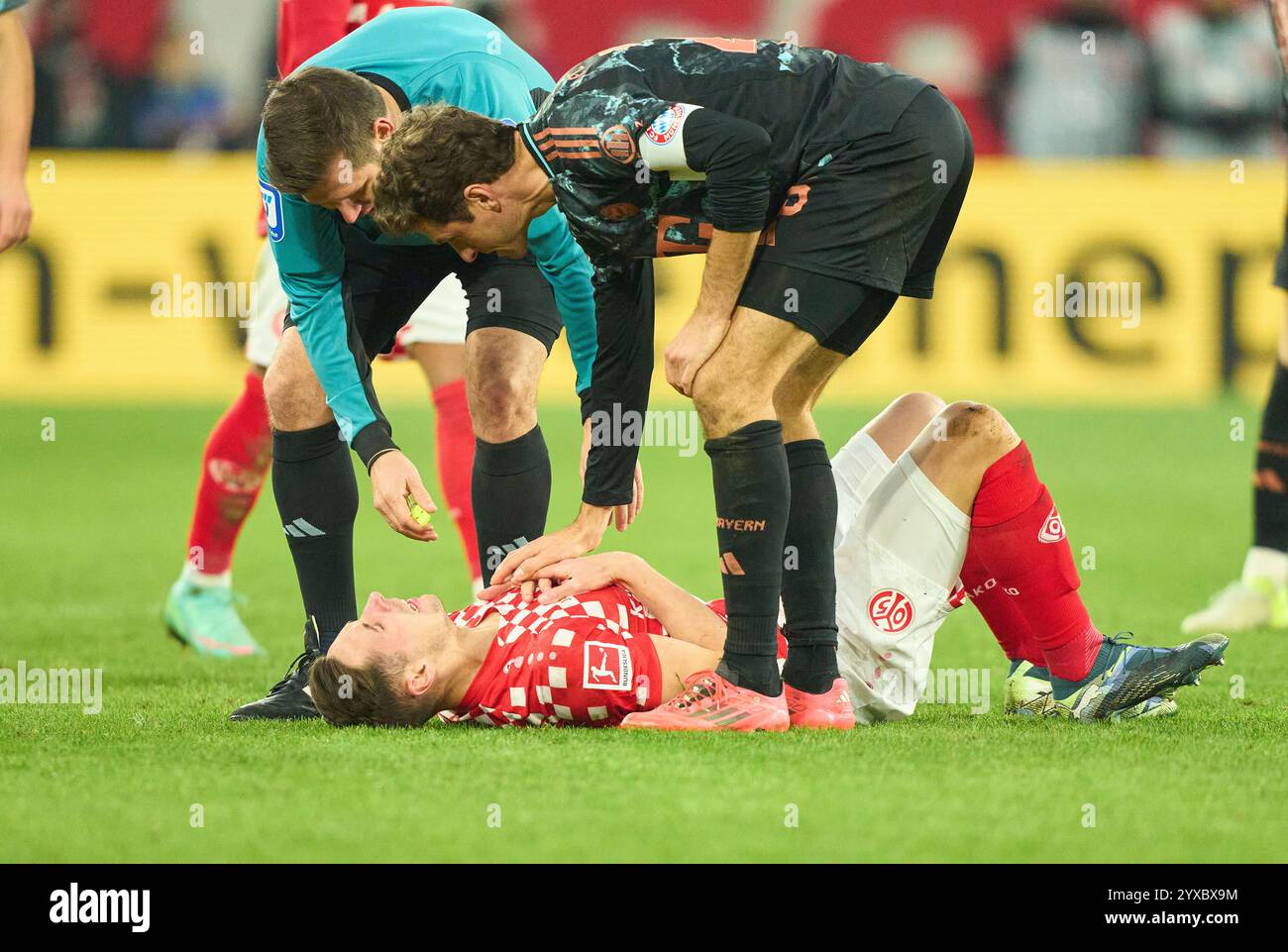 Where the watch shows 14 25 hi-res stock photography and images - Alamy