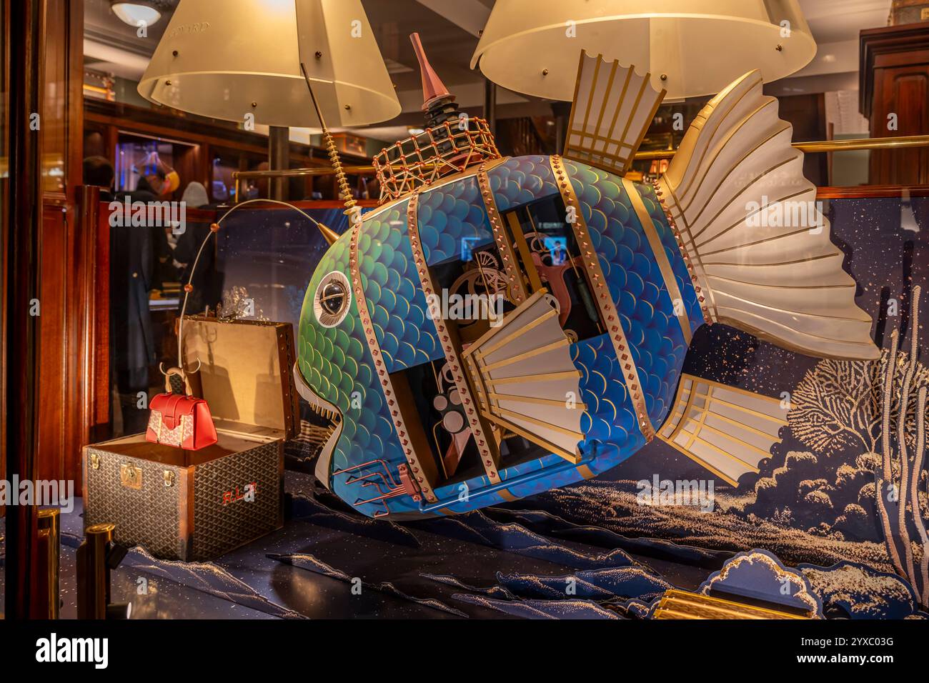 Hermes paris store exterior hi-res stock photography and images - Alamy