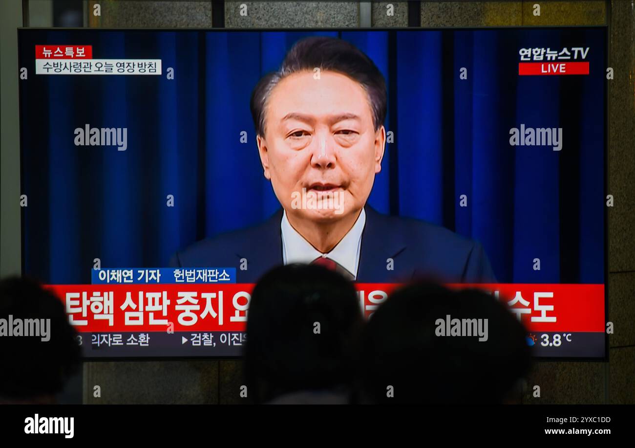 Seoul, South Korea. 15th Dec, 2024. A 24-hour Yonhapnews TV broadcast ...
