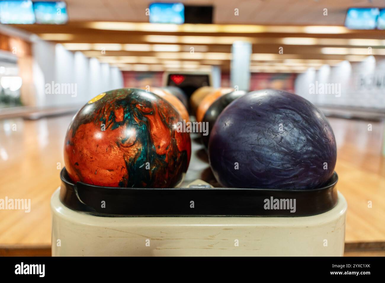 Throwing pins hi-res stock photography and images - Alamy