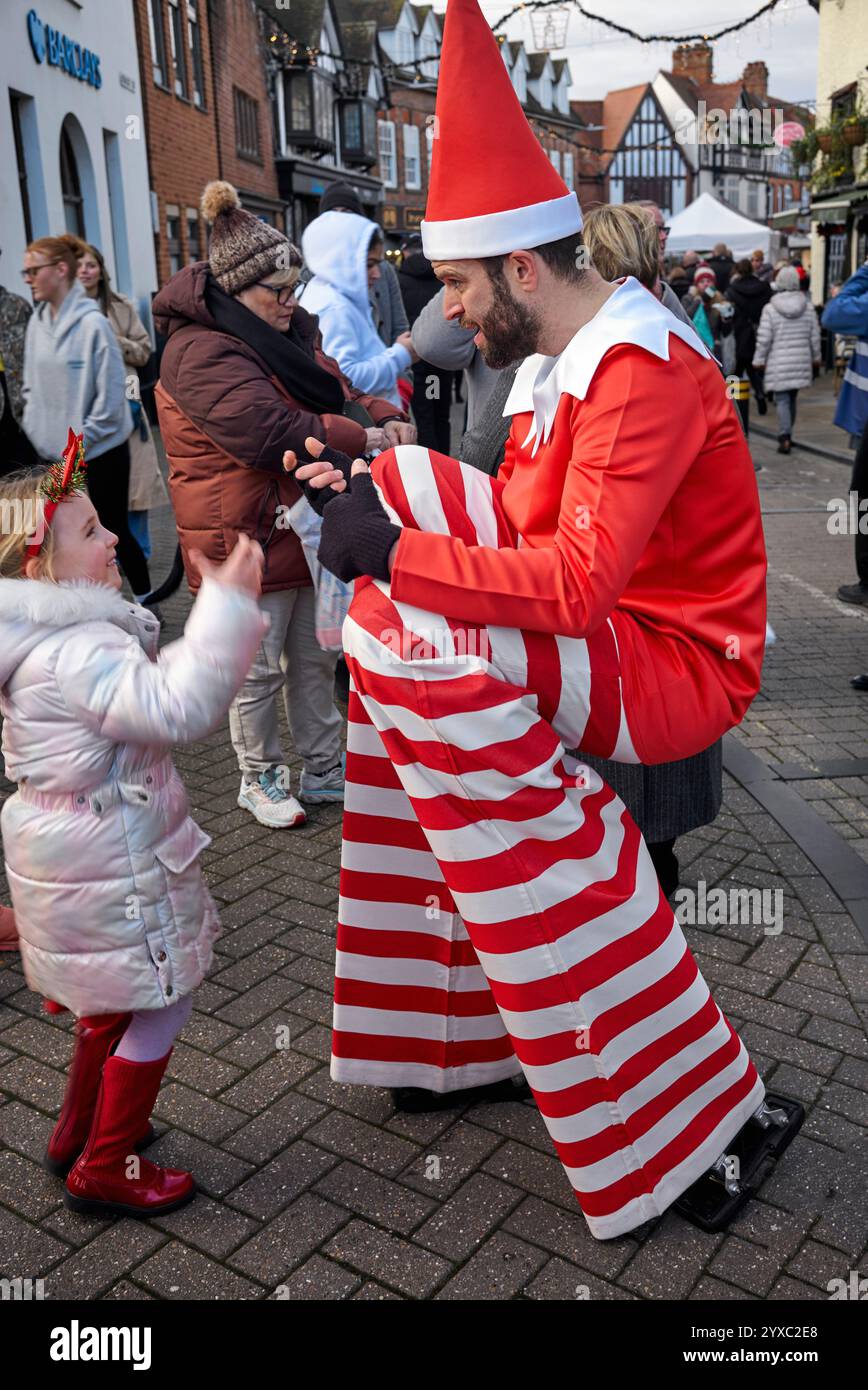 Stilt walker interacting with child. Stratford upon Avon, England, UK ...