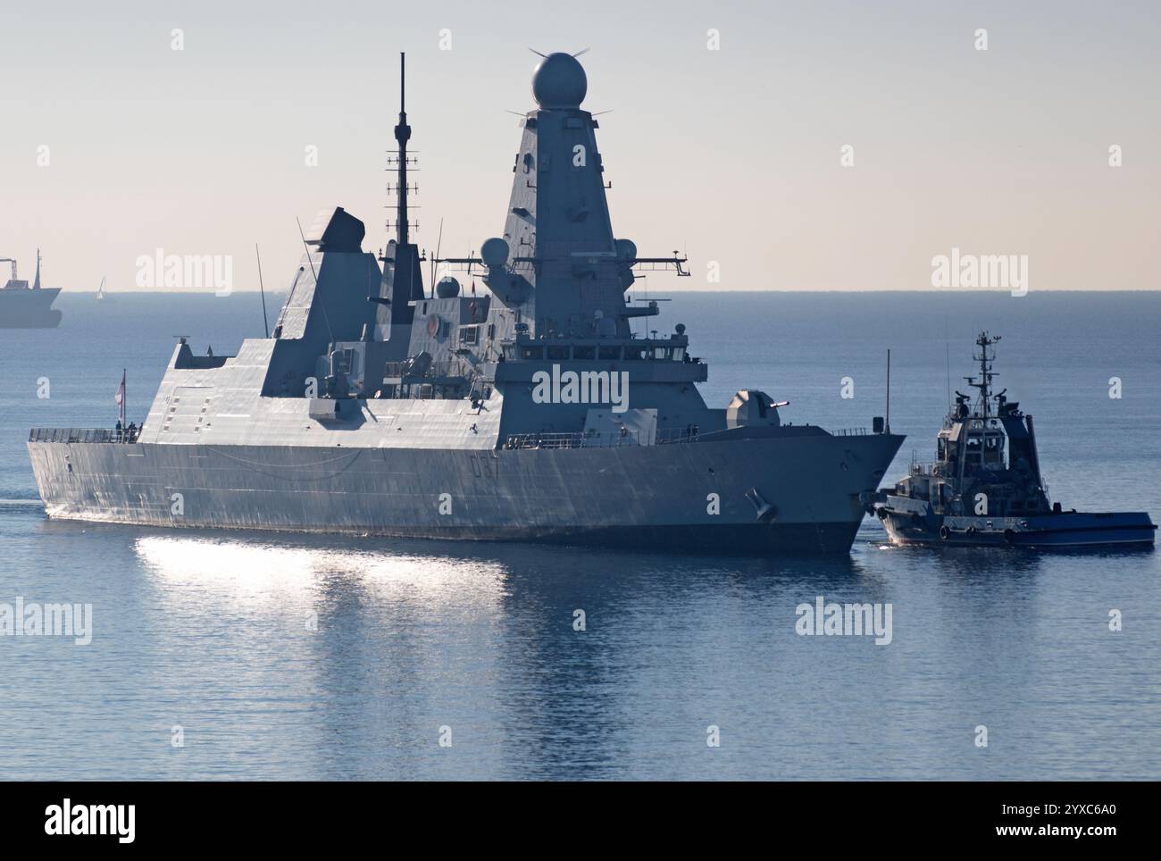 Hms duncan d 37 hi-res stock photography and images - Alamy