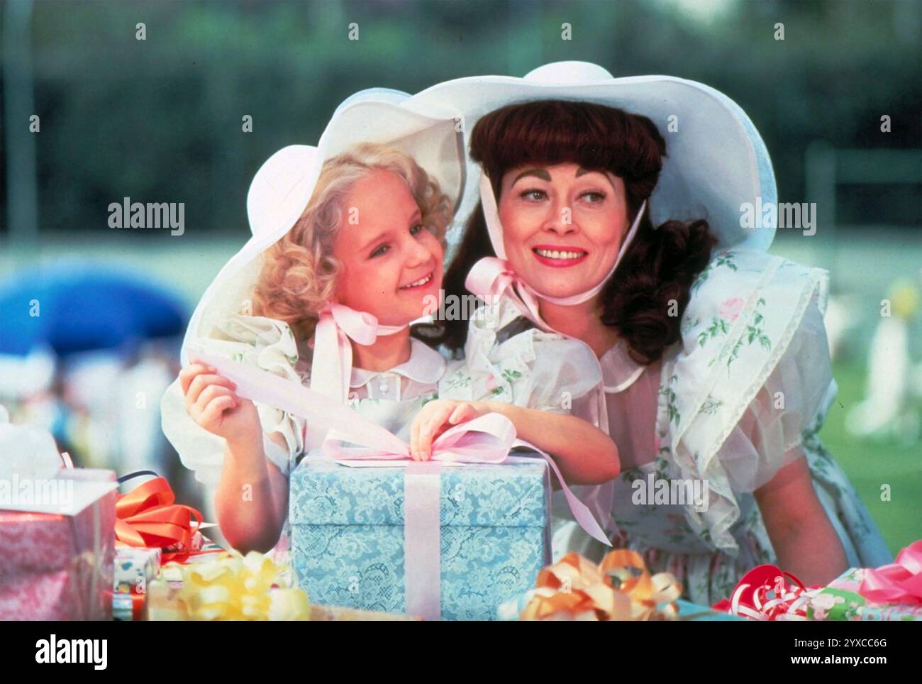 Mommie Dearest 1982 Paramount Pictures Film With Faye Dunaway As Joan