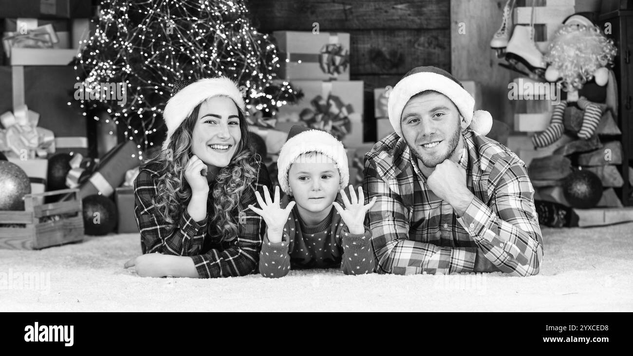 Happy holidays. Parenthood happiness. Christmas tradition. Father ...