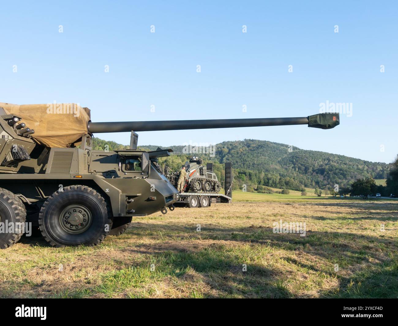 Zuzana 2 155 mm Gun Howitzer Stock Photo - Alamy