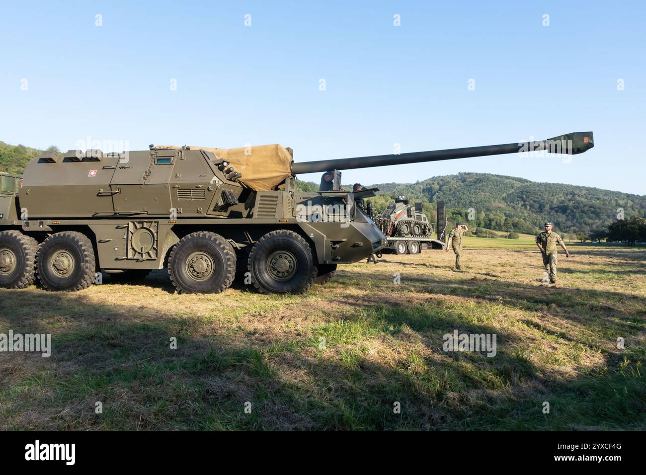 Zuzana 2 155 mm Gun Howitzer Stock Photo - Alamy