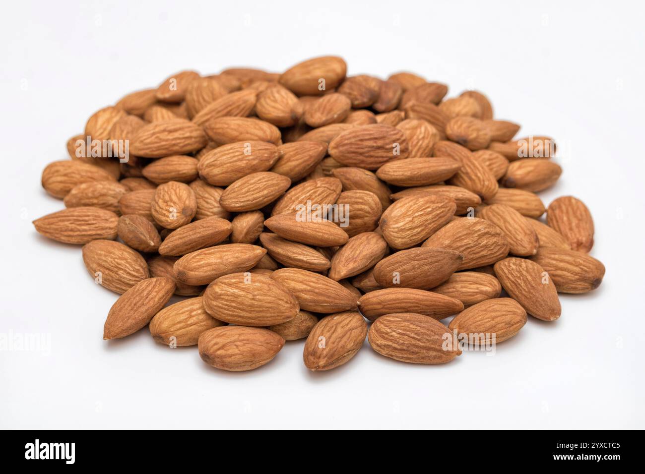 Almond oil almonds nuts hi-res stock photography and images - Alamy