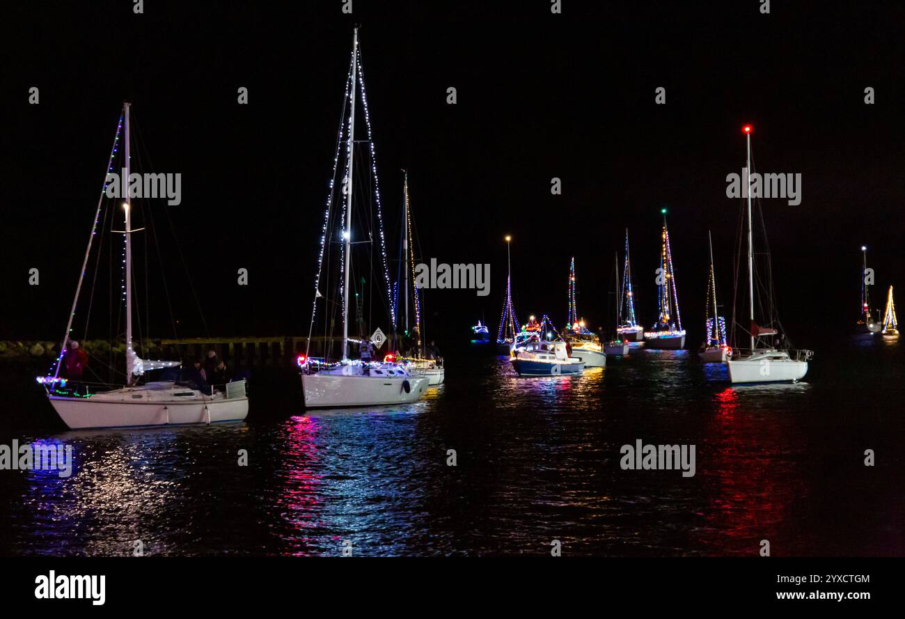 Poole, Dorset, UK. 15th December 2024 Crowds gather to watch the ...