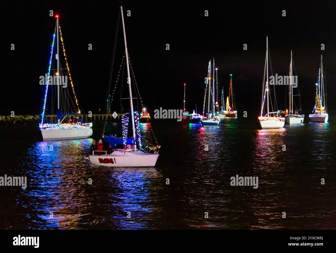 Poole, Dorset, UK. 15th December 2024 Crowds gather to watch the ...