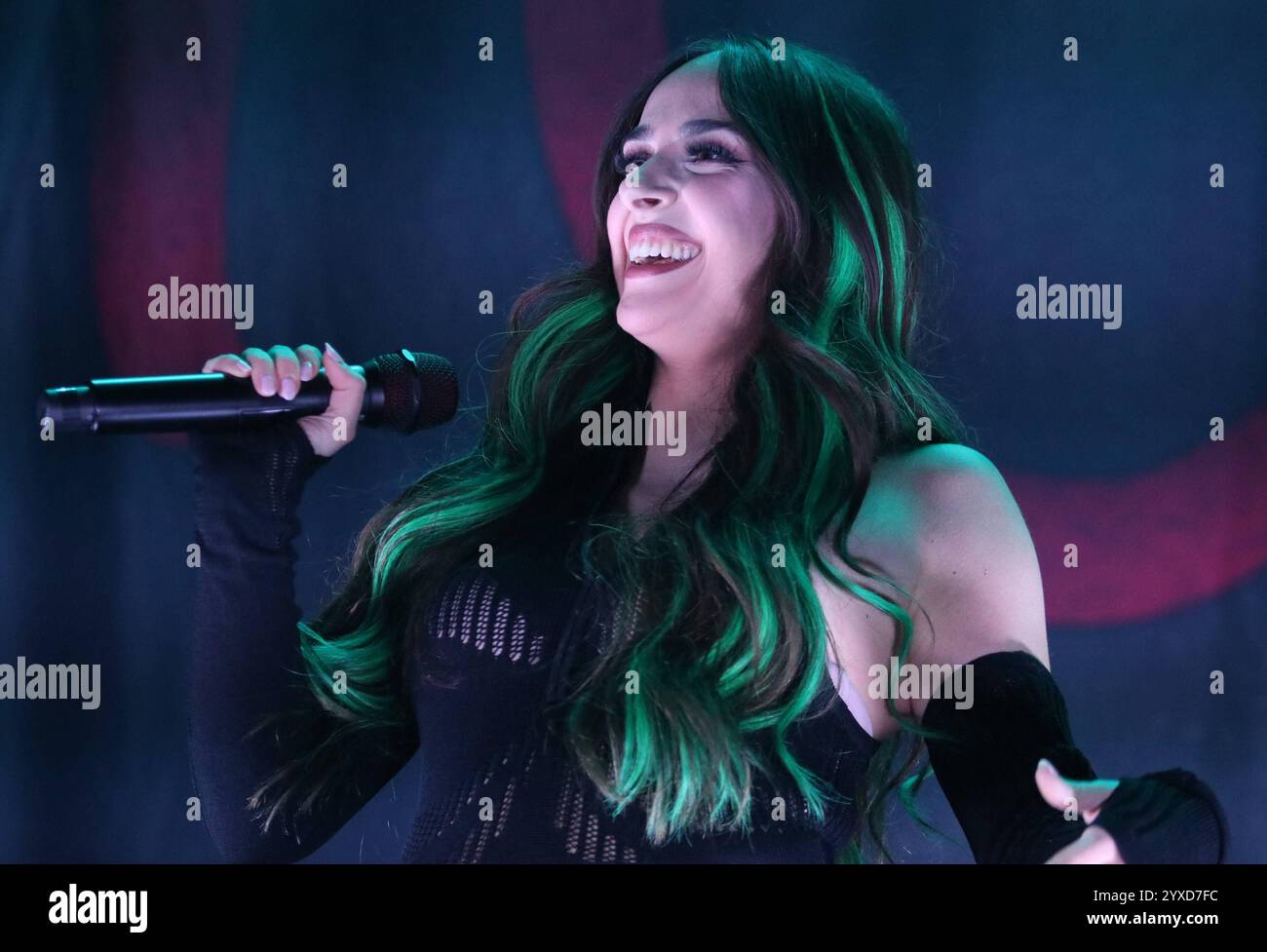 Rapperin Florentina Konzert Berlin Max-Schmeling-Halle 15.12.2024 ...