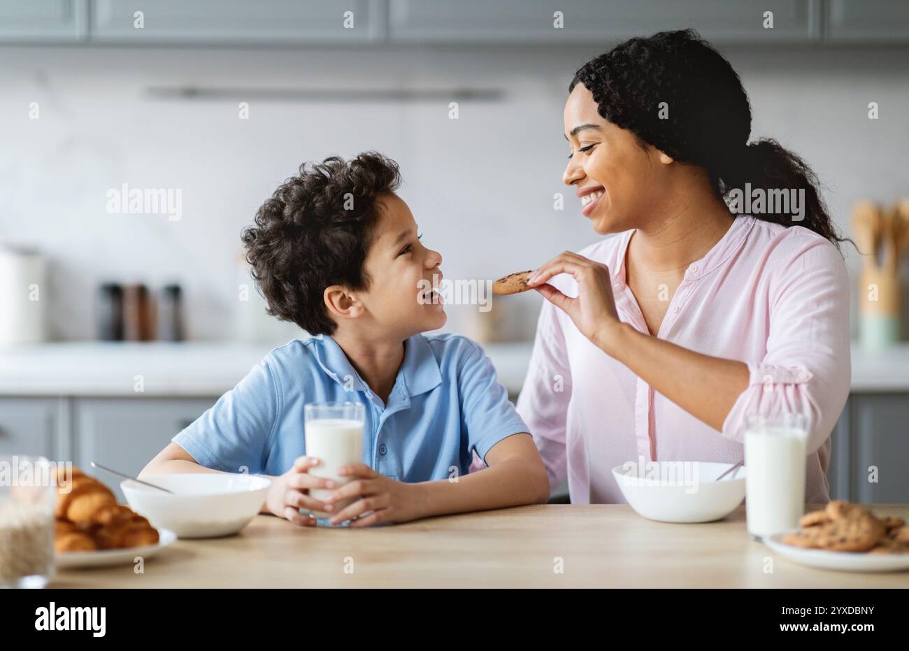 Shared quality time hi-res stock photography and images - Alamy