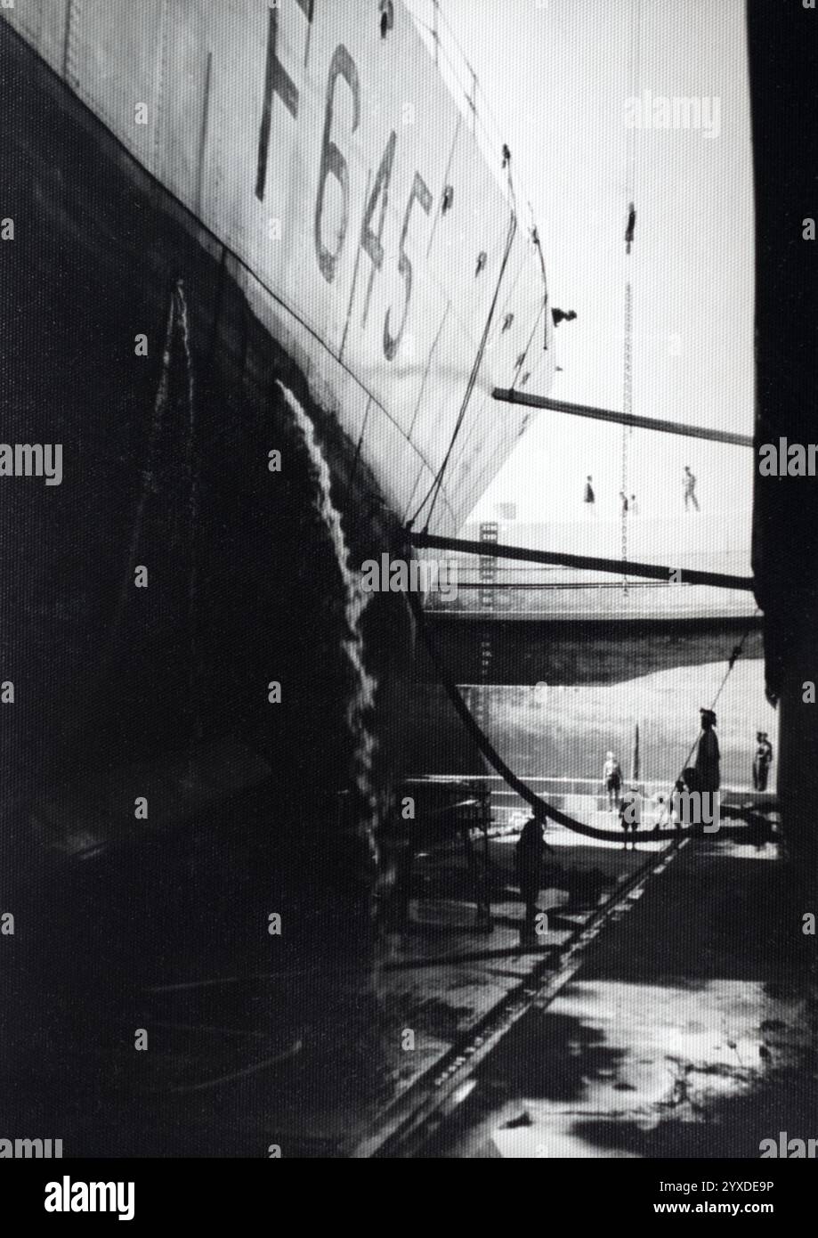 Royal navy frigate in dock hi-res stock photography and images - Alamy