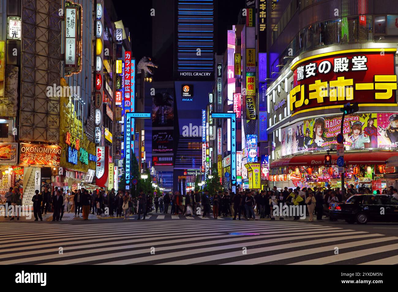 Godzilla Road and illuminated signs of Kabukicho in Shinjuku, Tokyo ...