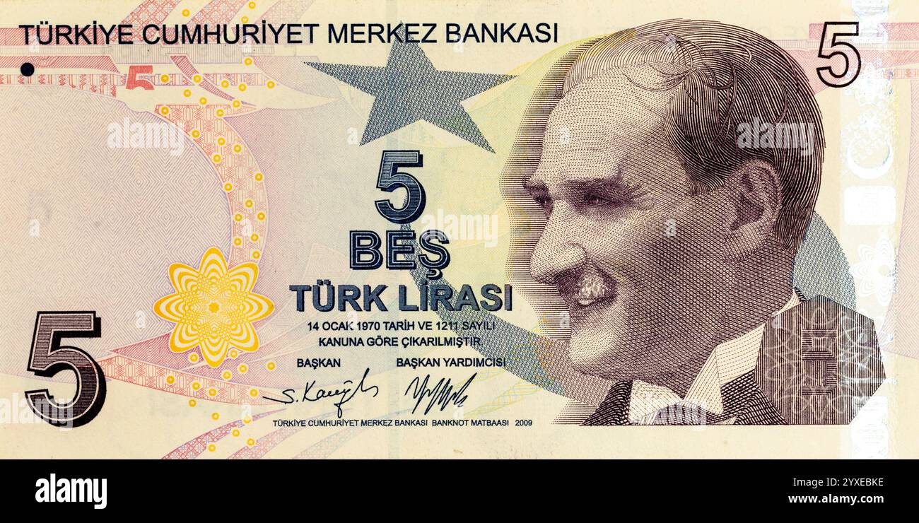 Turkey 5 lira banknote featuring President Mustafa Kemal Ataturk ...