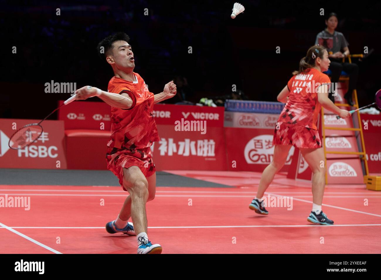 Chinese badminton players Zheng Siwei, Huang Yaqiong defeat Malaysian badminton players Chen ...