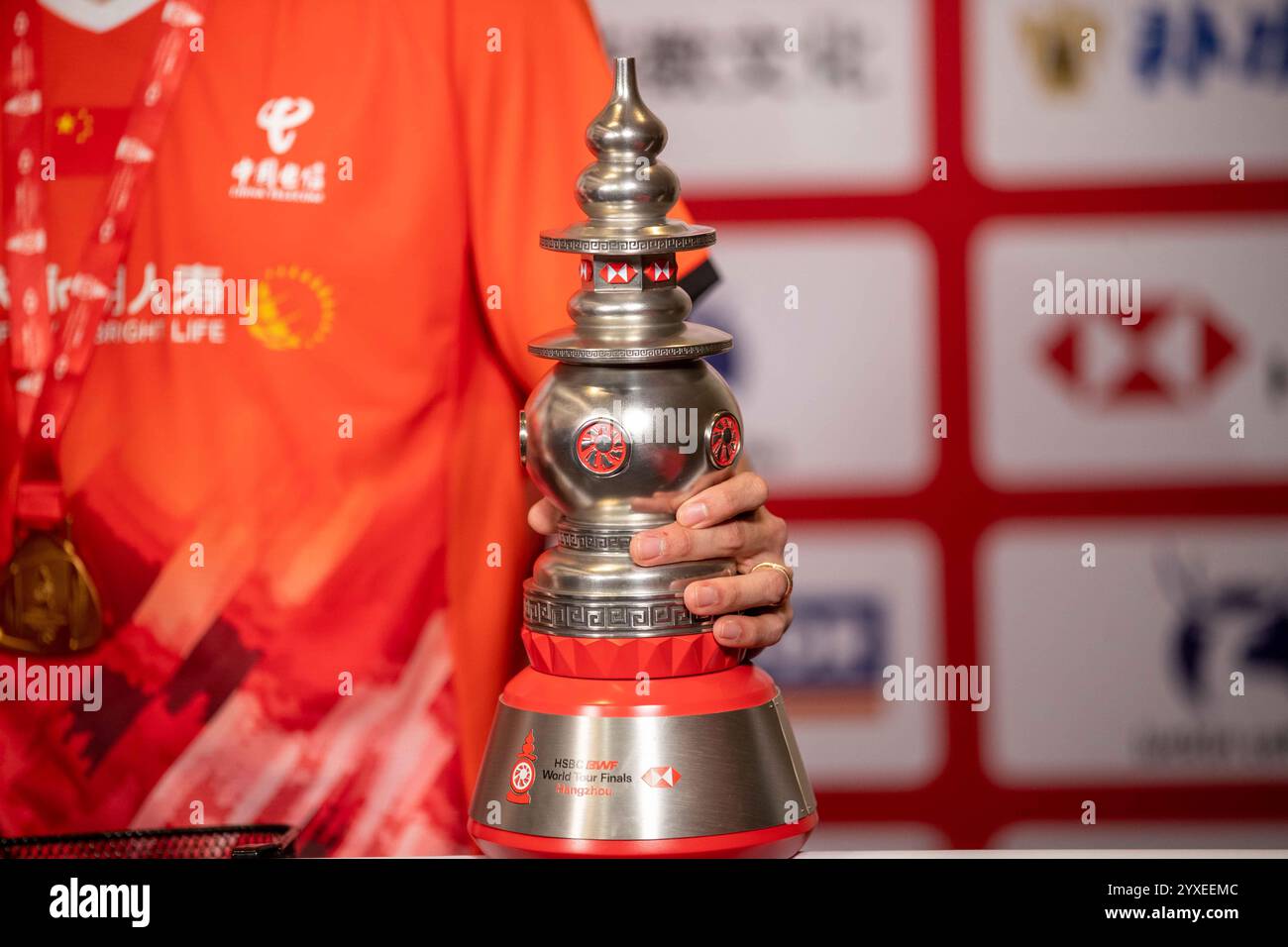 Chinese badminton players Zheng Siwei, Huang Yaqiong defeat Malaysian ...