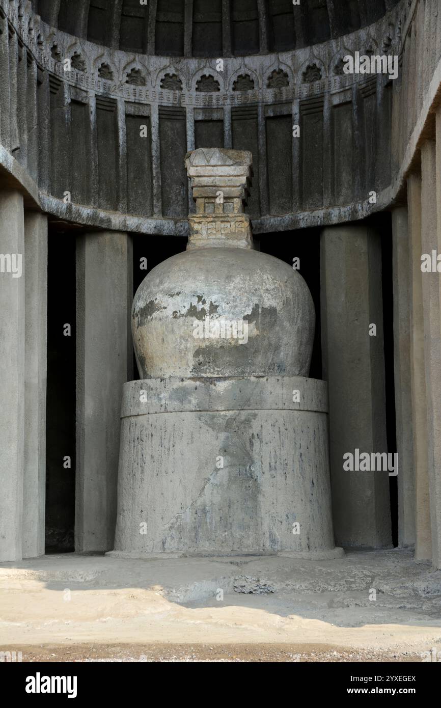 Cave 4, Stupa in the Nave, Aurangabad, Maharashtra, India Stock Photo ...