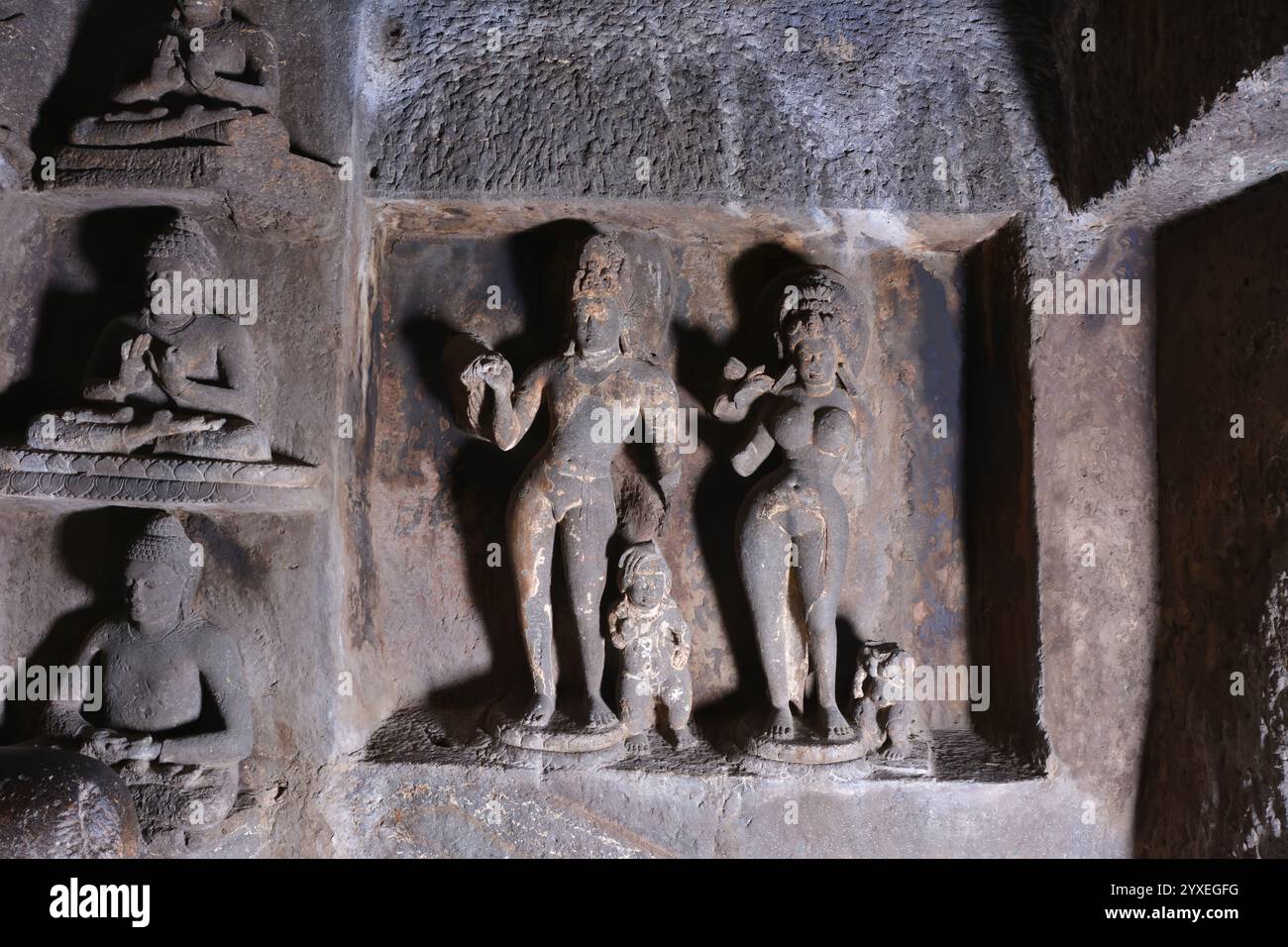 Cave No.7, Tara and Bodhisattva with attendants in nitche, Aurangabad ...