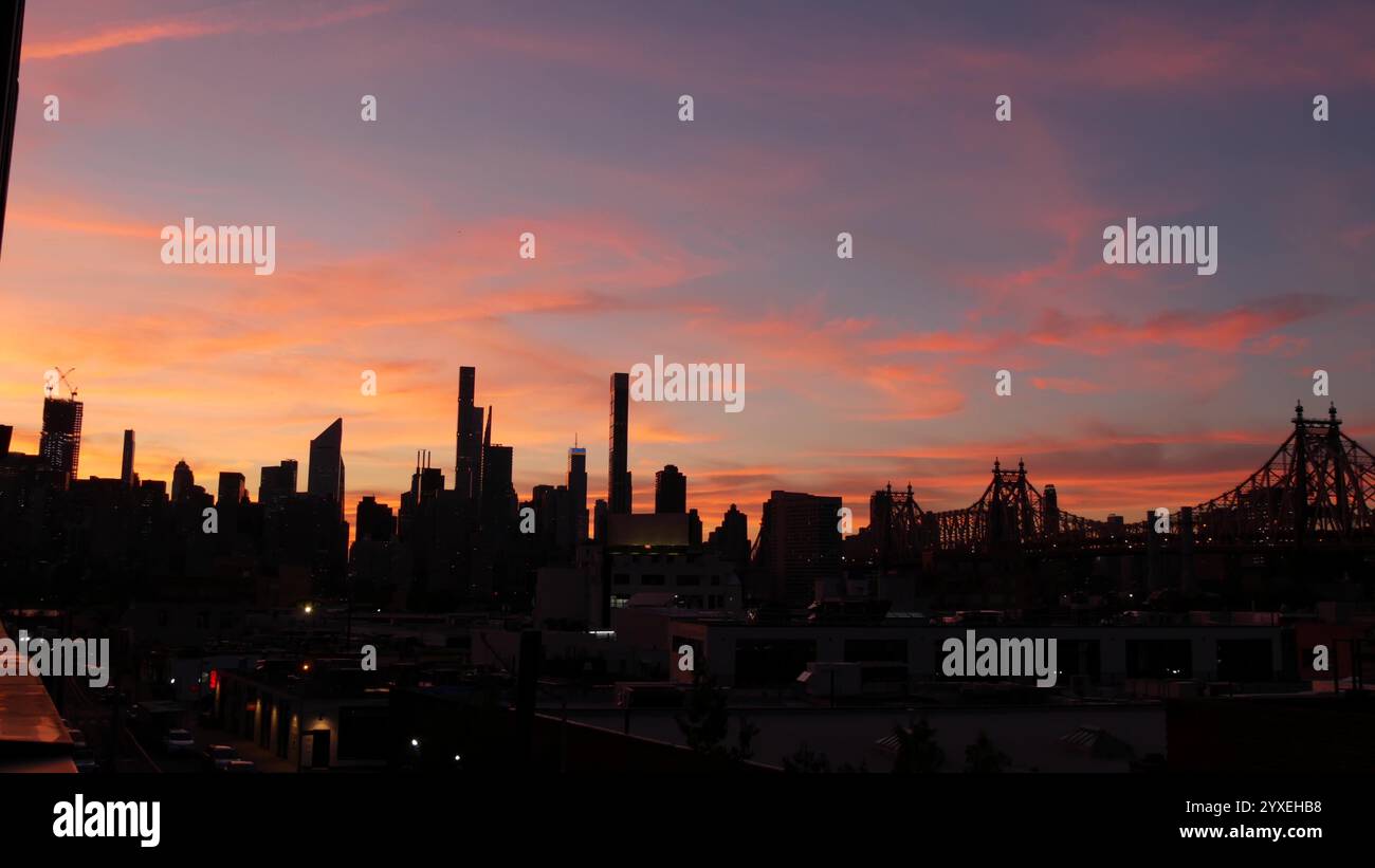 New York City Manhattan skyline cityscape. Rooftop in Queens, Midtown ...